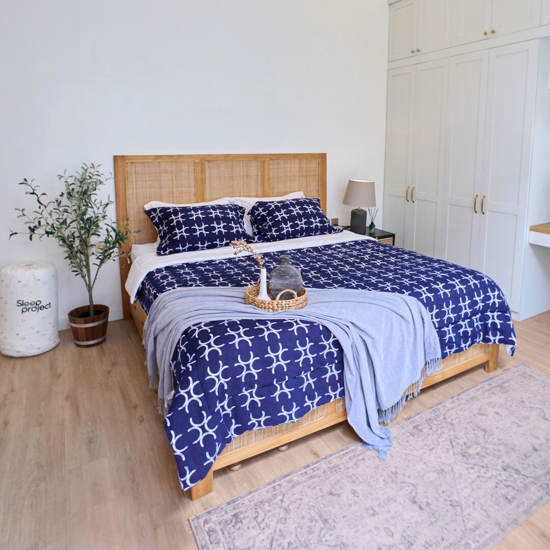 Batik Fractal Akar Tunas Navy - Bedding Set | Sleep Project Indonesia