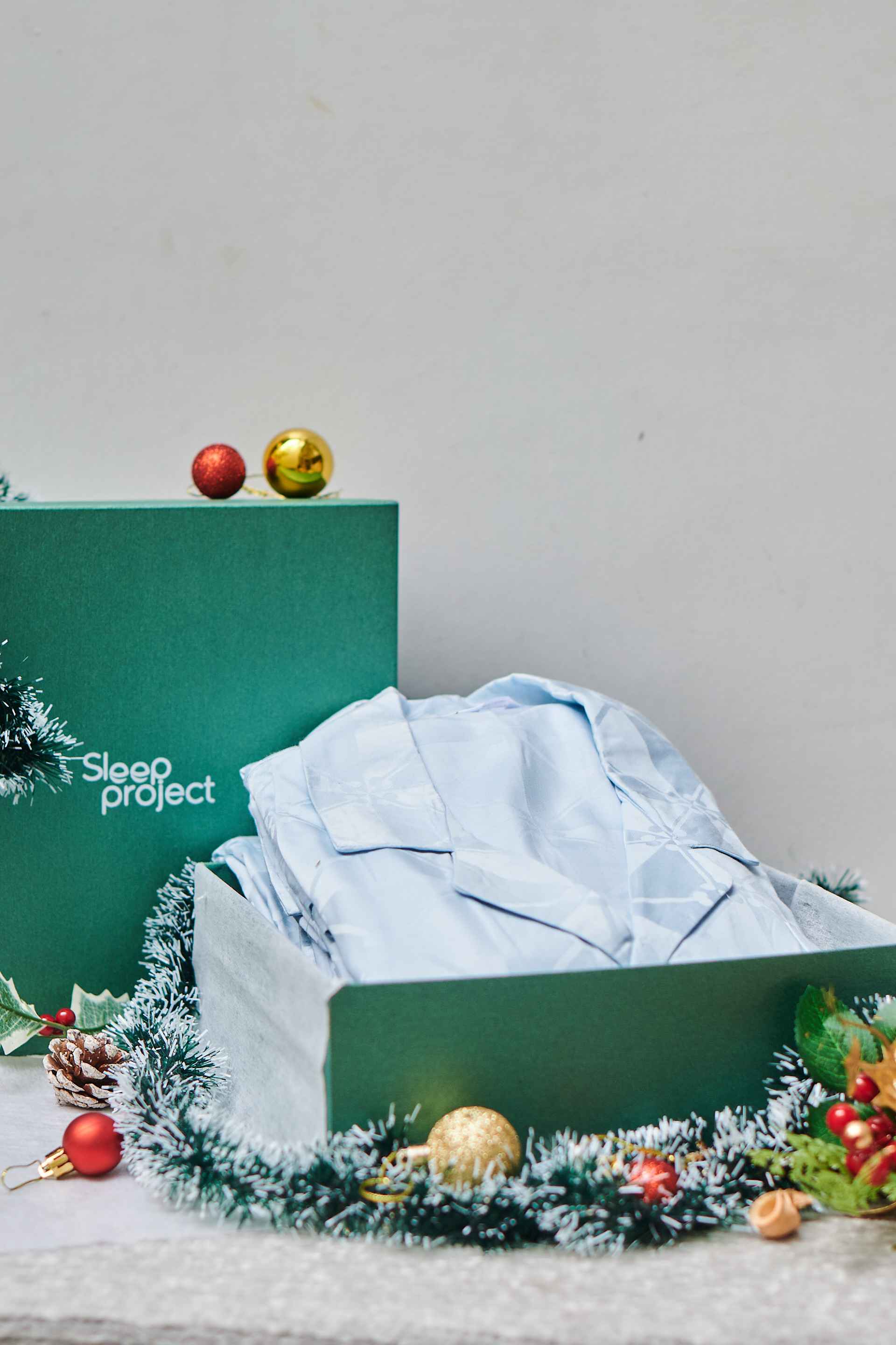 CHRISTMAS HAMPERS Natal Premium TENCEL™ Piyama Gift Set Hampers | Sleep Project Indonesia
