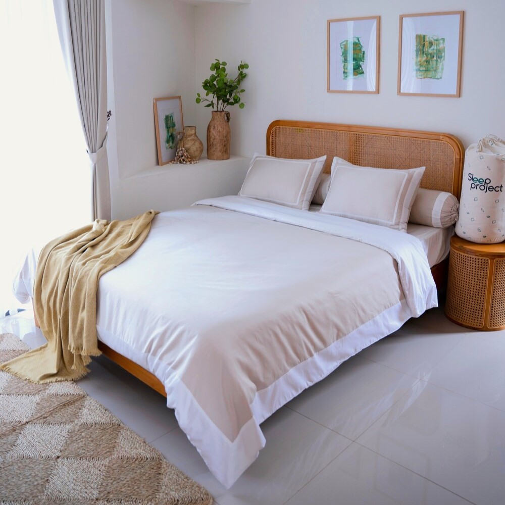 Taupe & White - Velvet Frame Premium Cotton Bedding Set | Sleep Project ...